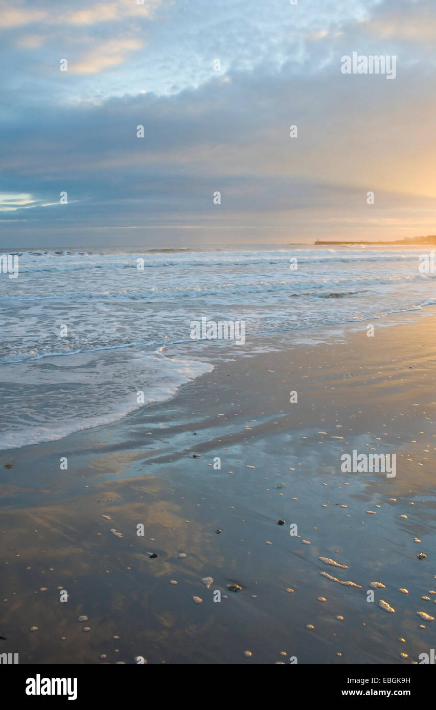 Reflections seahouses hi-res stock photography and images - Alamy