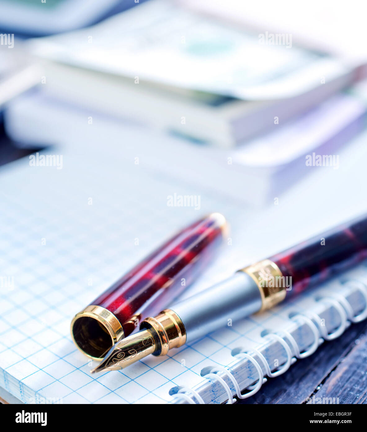 pen and note Stock Photo - Alamy