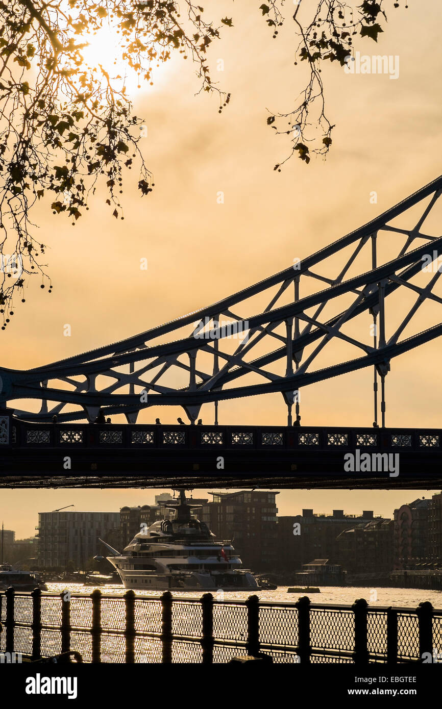 Autumn sunrise Tower Bridge - London Stock Photo - Alamy