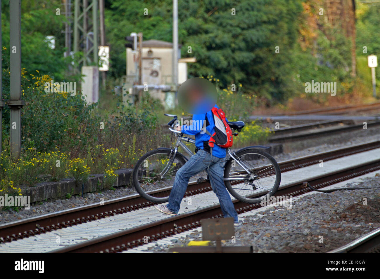 Railtracks crossing hi-res stock photography and images - Alamy