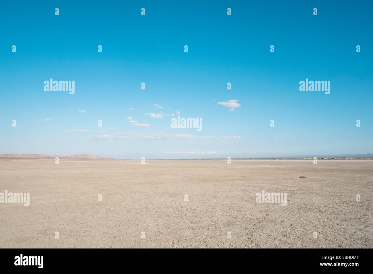 Dry lake bed, El Mirage, Victorville, California, USA Stock Photo - Alamy
