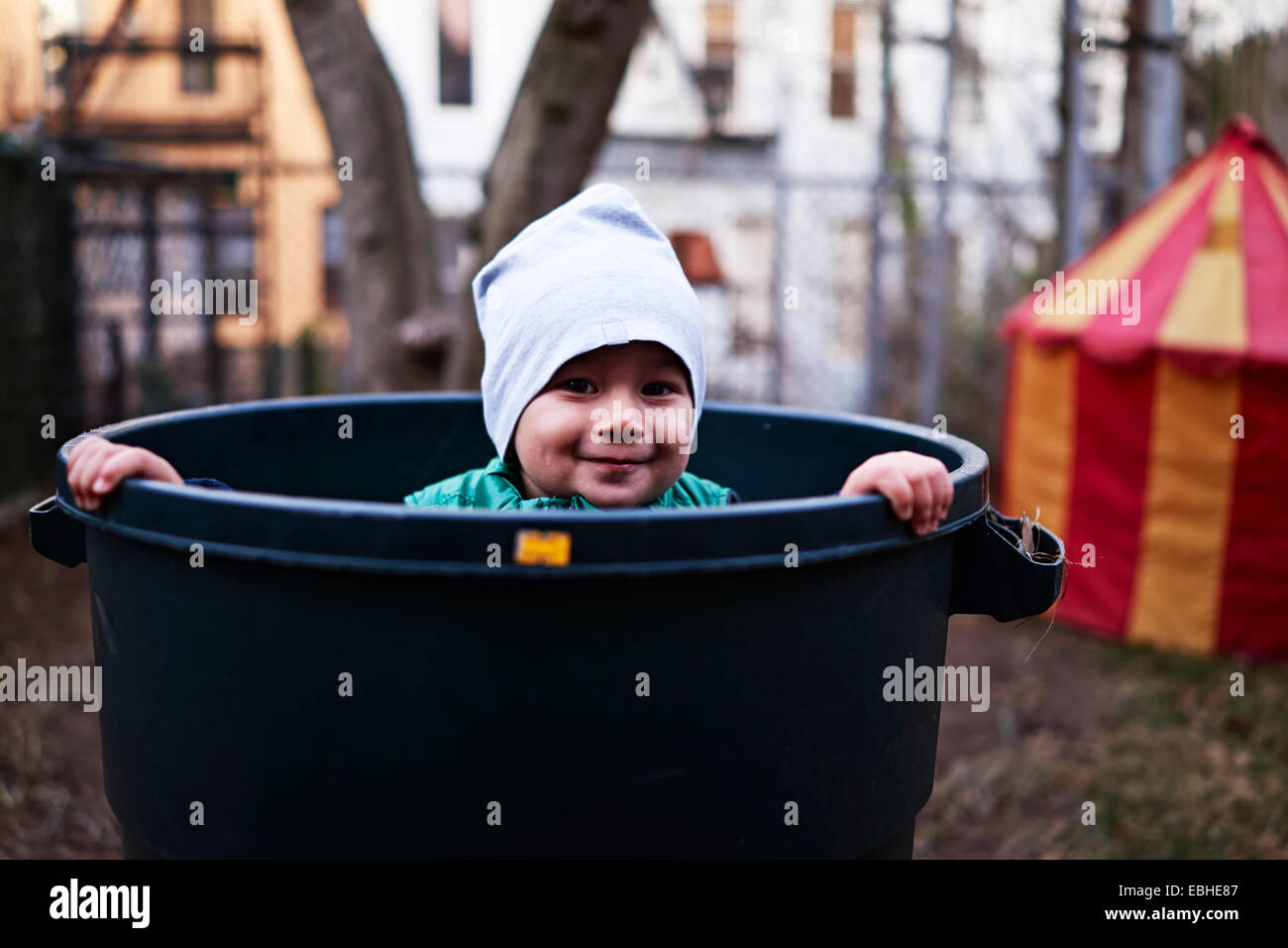 Boy inside tub hi-res stock photography and images - Alamy