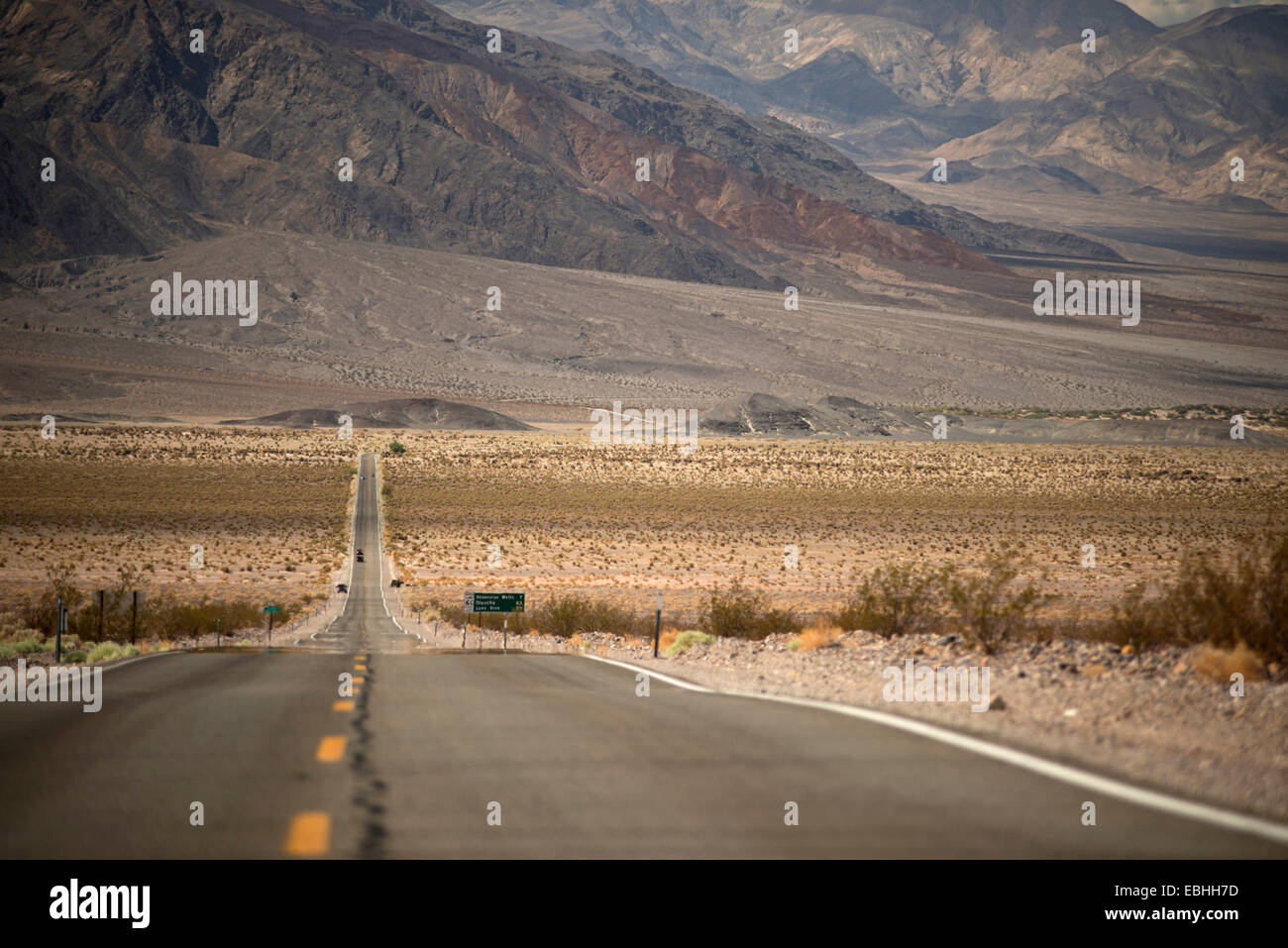 View on Highway 190, Death Valley National Park, California, USA Stock ...