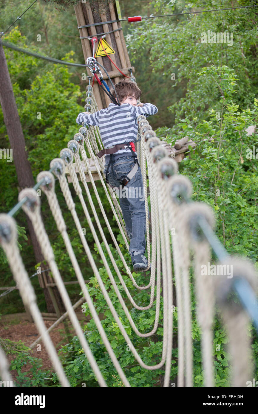 Ropes course learn hi-res stock photography and images - Alamy