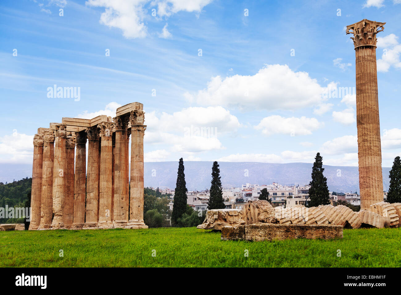 Beautiful Zeus temple in Athens, Greece Stock Photo - Alamy