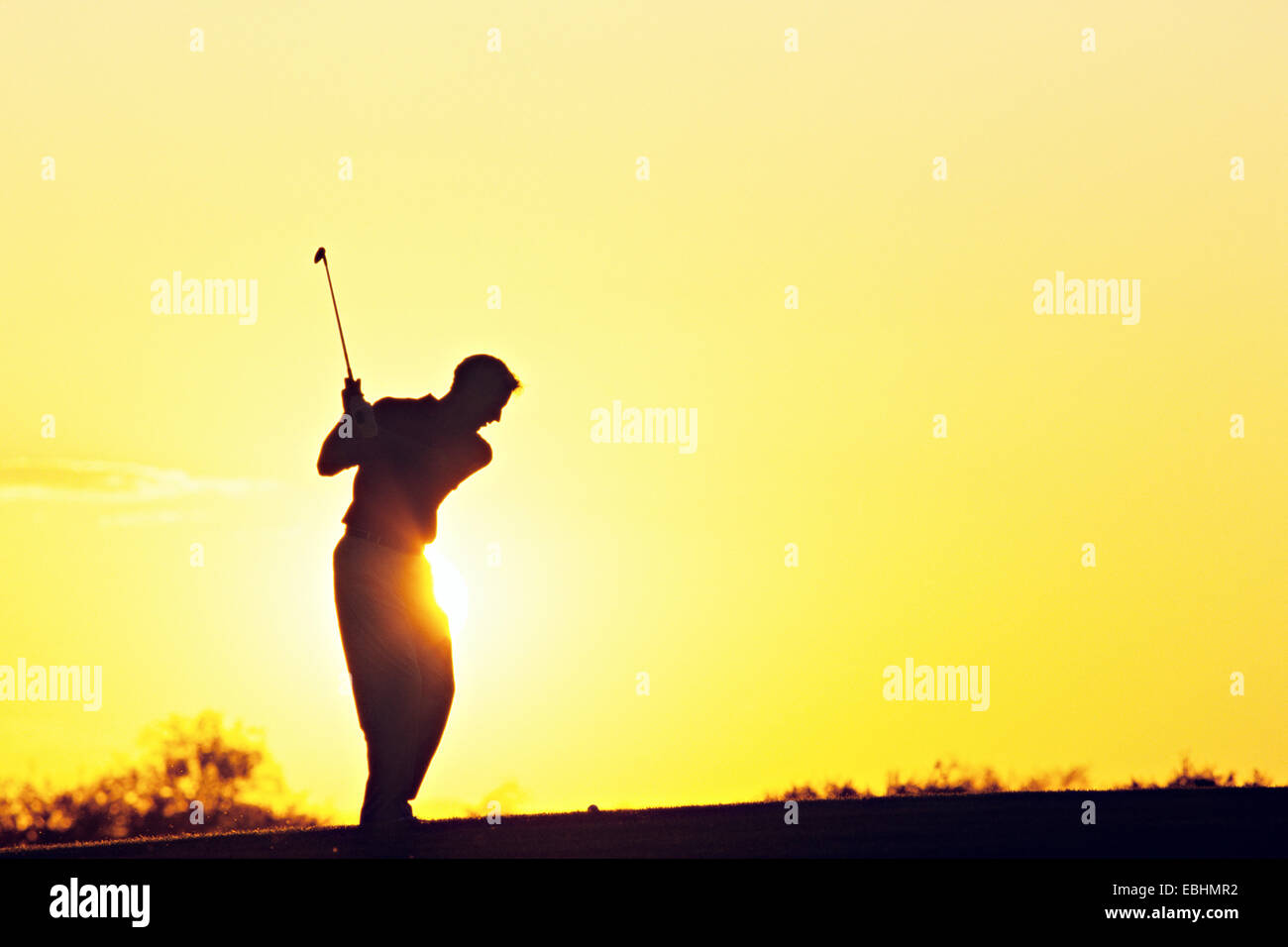 Golfer at sunset in Scottsdale, Arizona Stock Photo - Alamy