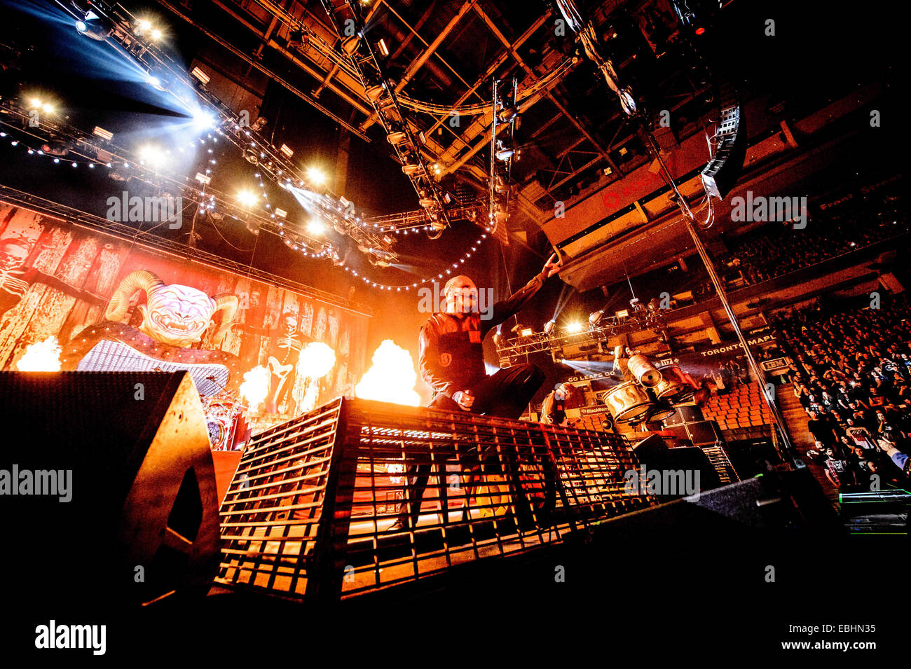 Craig jones slipknot hi-res stock photography and images - Alamy