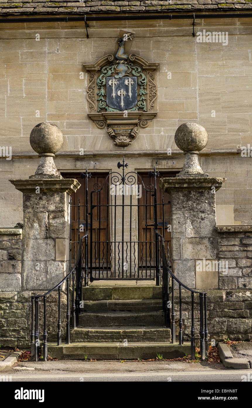 Gateway to Hall’s Almshouses (founded in 1700 by John Hall), Bradford ...