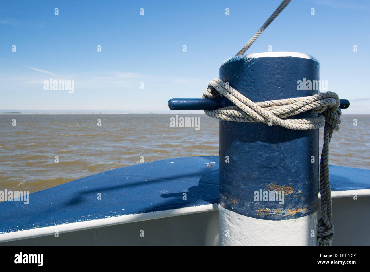 Bollards on ship with ropes at the sea Stock Photo - Alamy