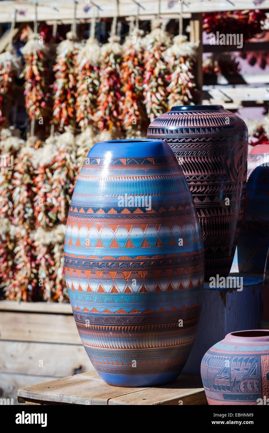 Chile pottery hi-res stock photography and images - Alamy