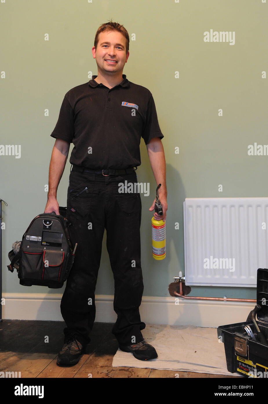A gas plumber engineer at work Stock Photo - Alamy