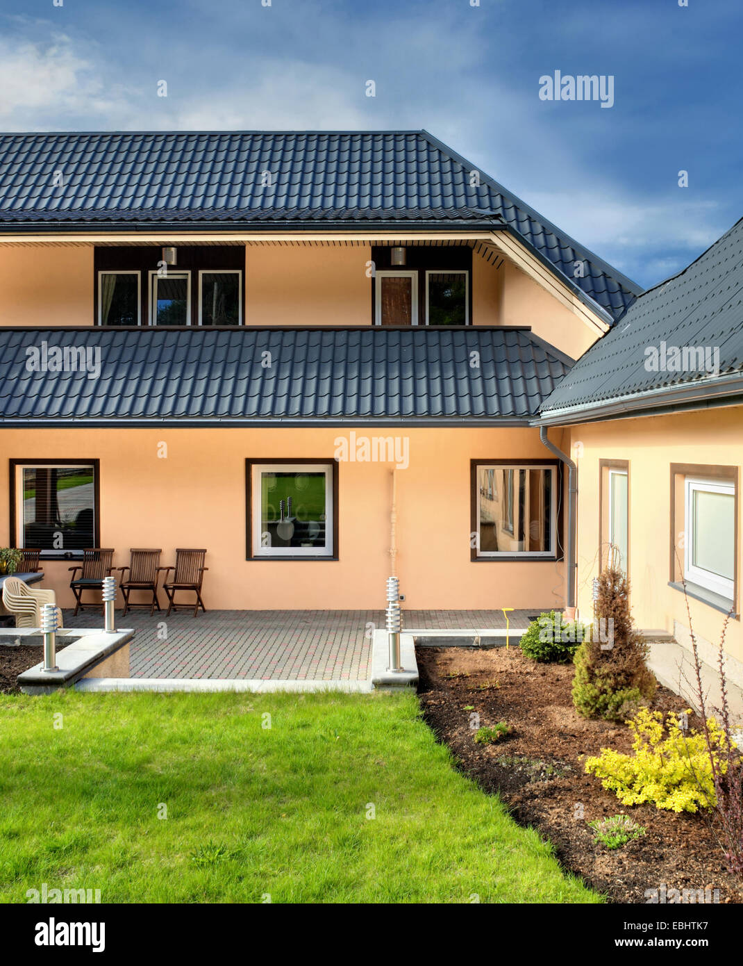 Luxury home new construction fasade hi-res stock photography and images ...