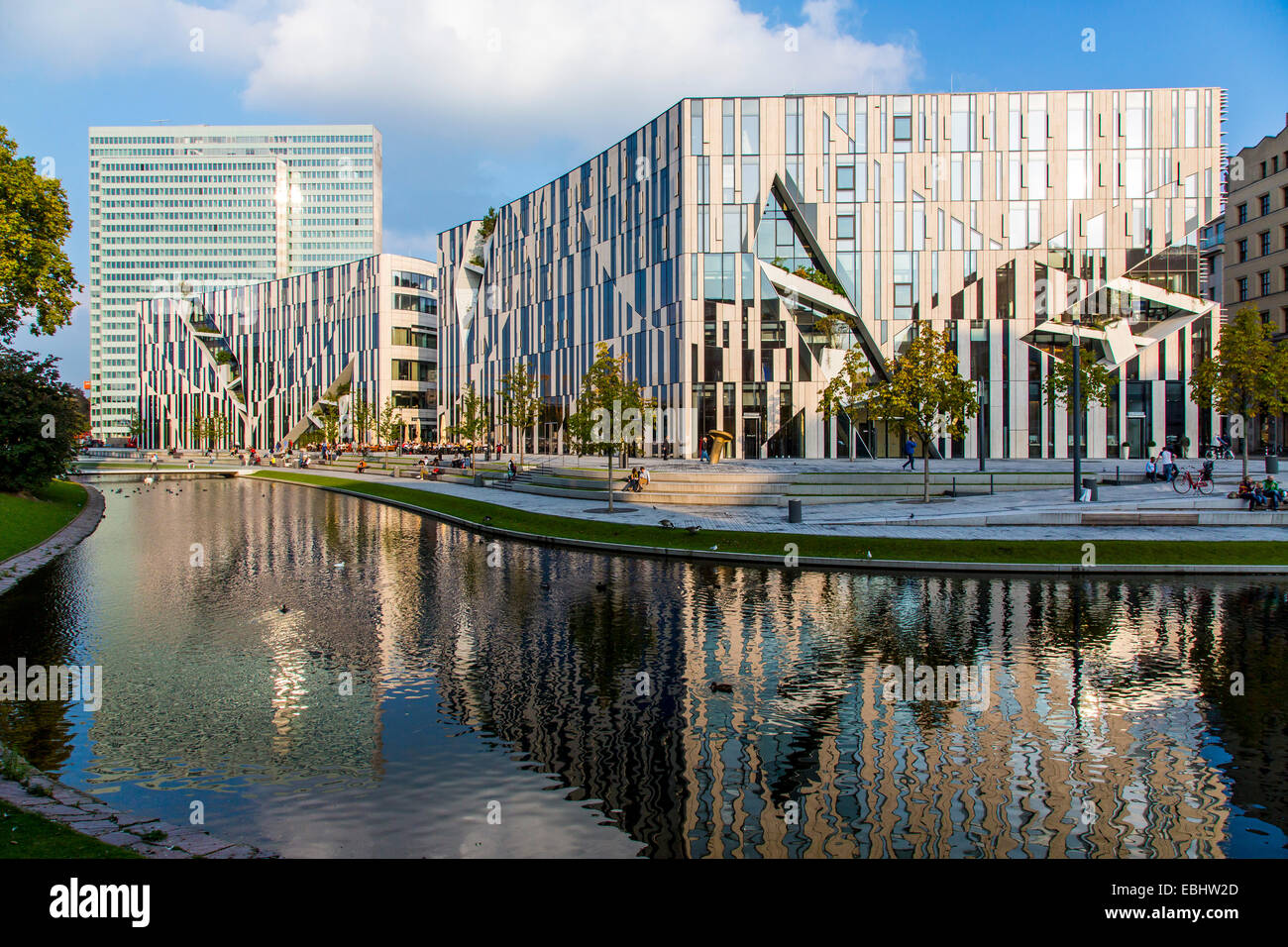 Kö-Bogen a building complex with offices, shops and restaurants, in the ...