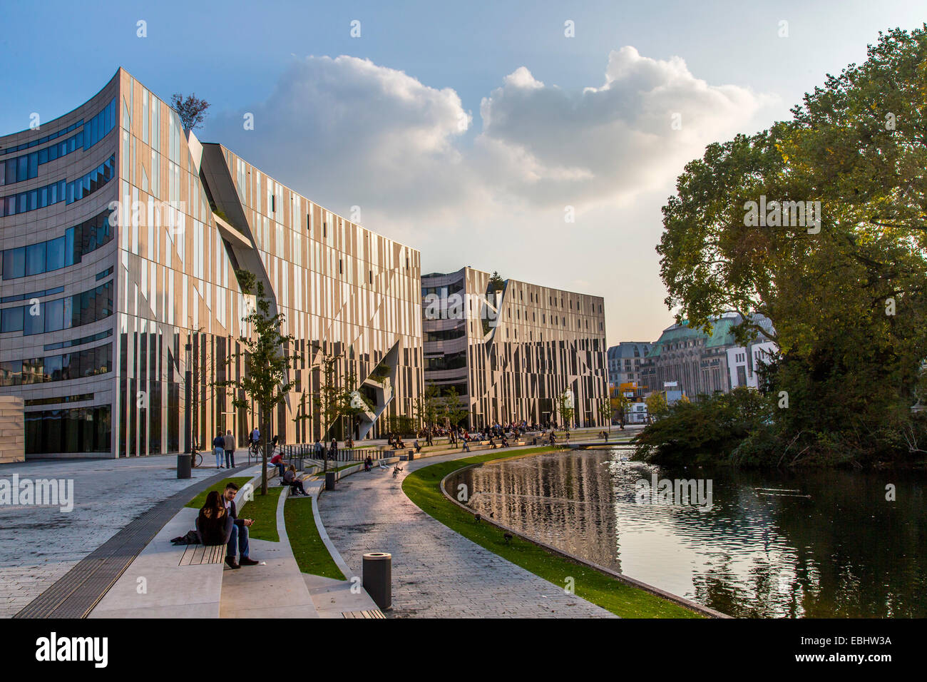 Kö-Bogen a building complex with offices, shops and restaurants, in the ...