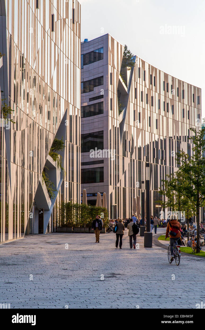 Kö-Bogen a building complex with offices, shops and restaurants, in the ...