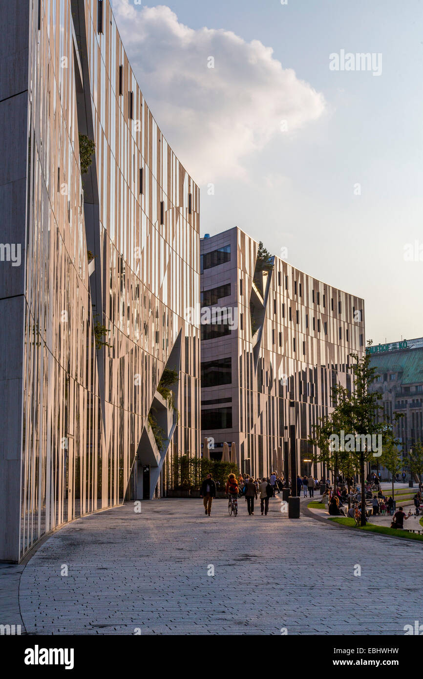 Kö-Bogen a building complex with offices, shops and restaurants, in the ...