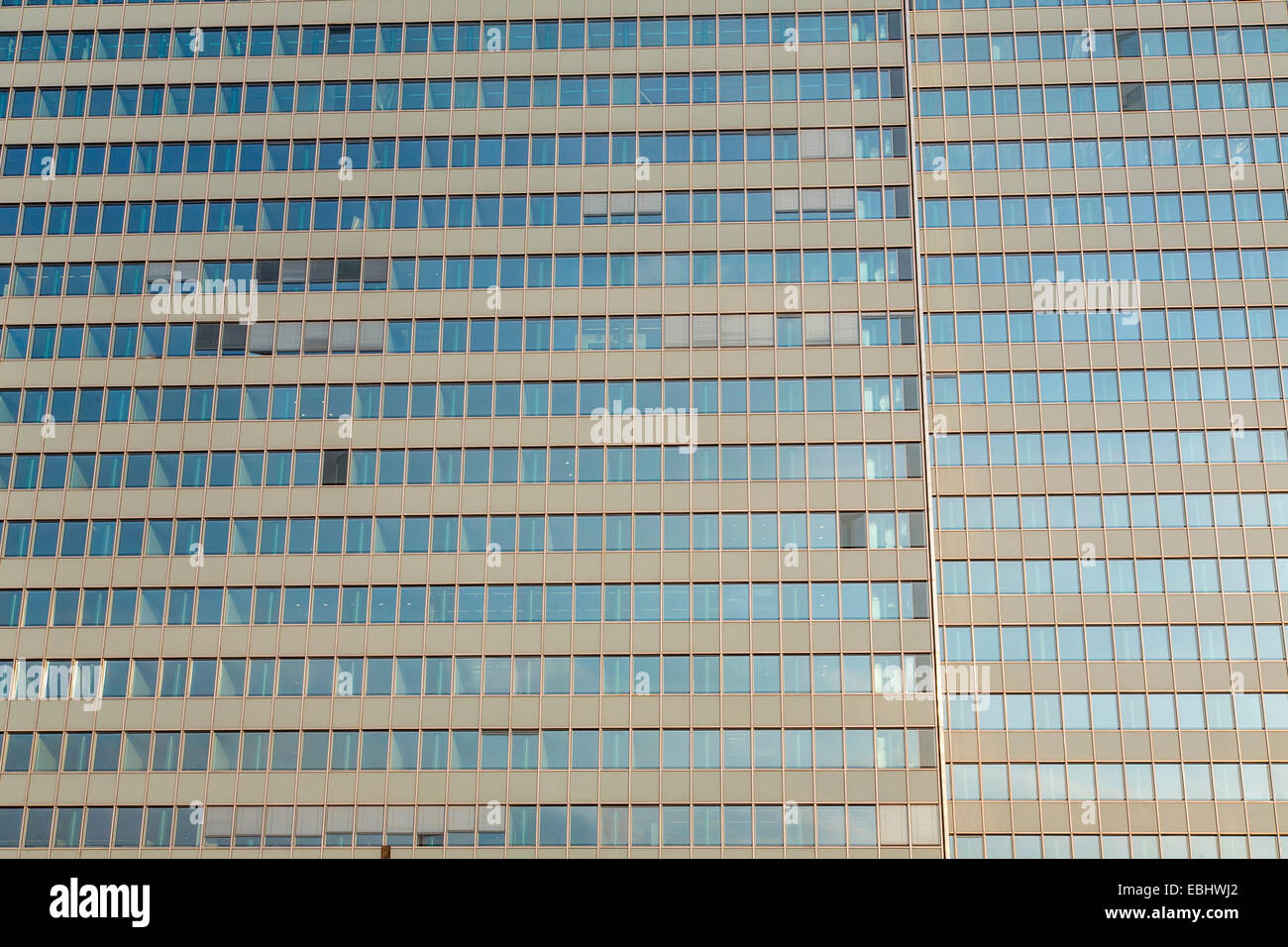 Office sky scraper hi-res stock photography and images - Alamy