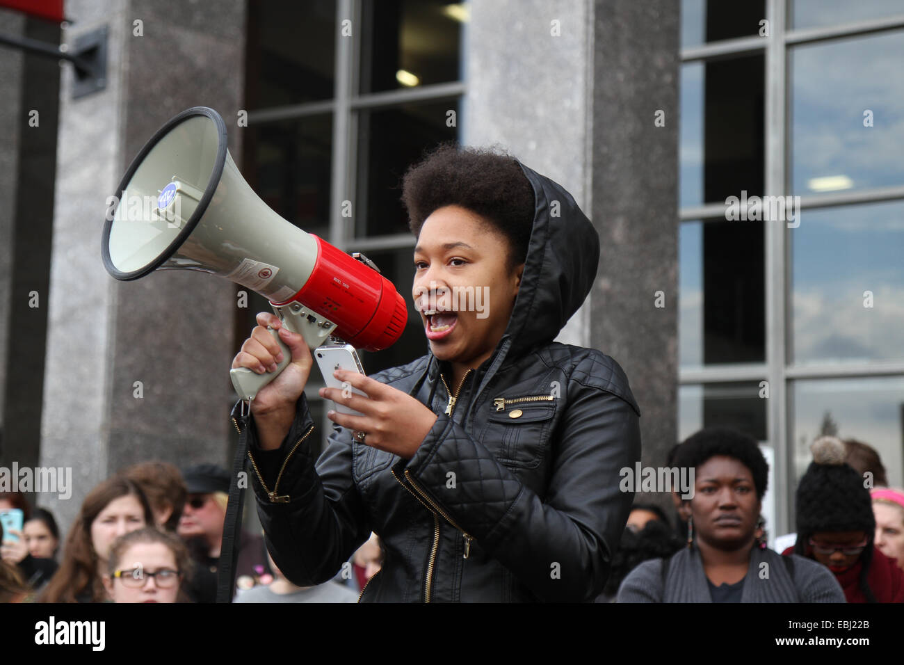 Susan reading hi-res stock photography and images - Alamy