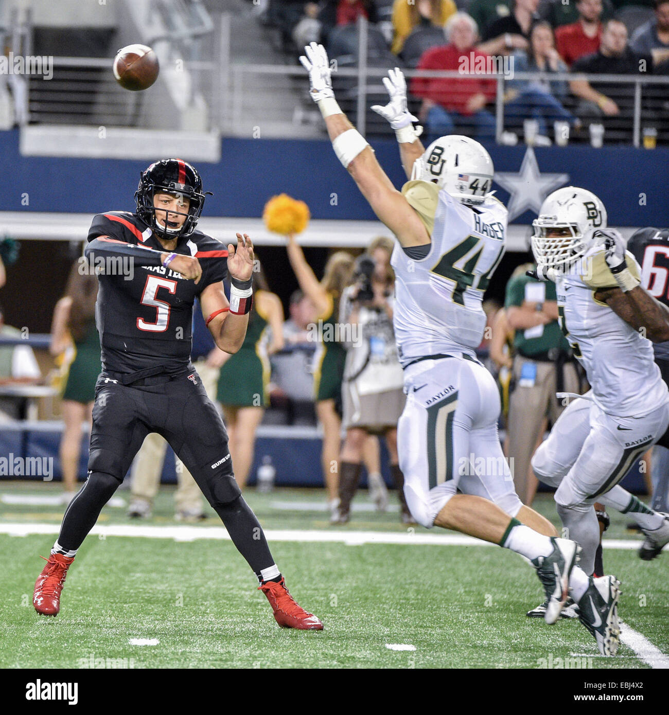 Texas Tech Red Raiders quarterback Patrick Mahomes (5) passes the ball ...