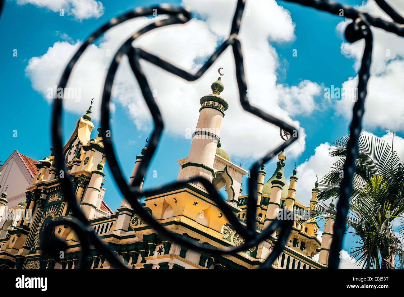 Masjid Abdul mosque in little india in Singapore Stock Photo - Alamy