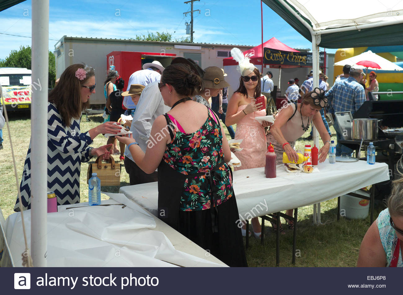 Female Racegoers High Resolution Stock Photography and Images - Alamy