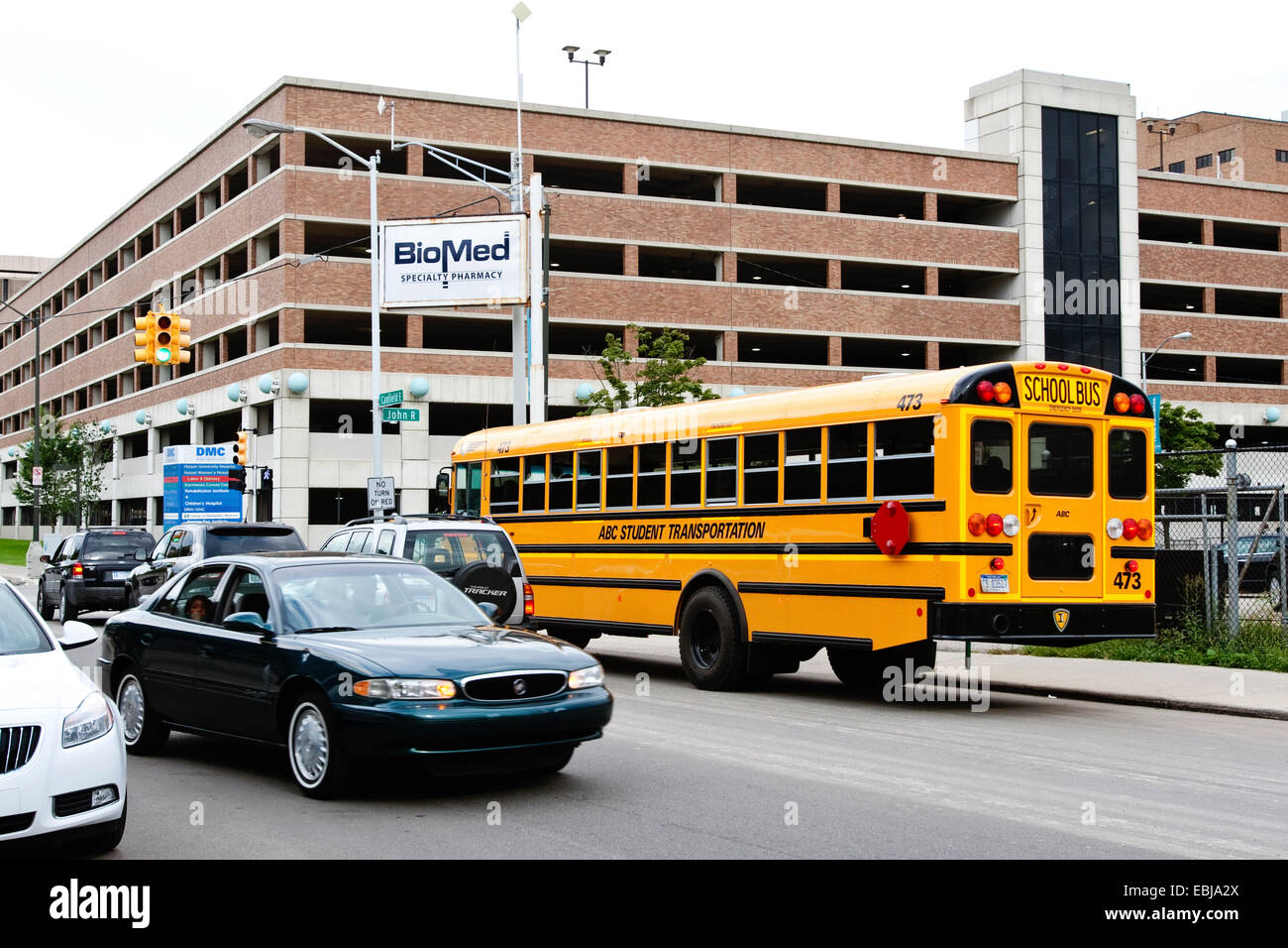 Parking lot, School bus Stock Photo - Alamy