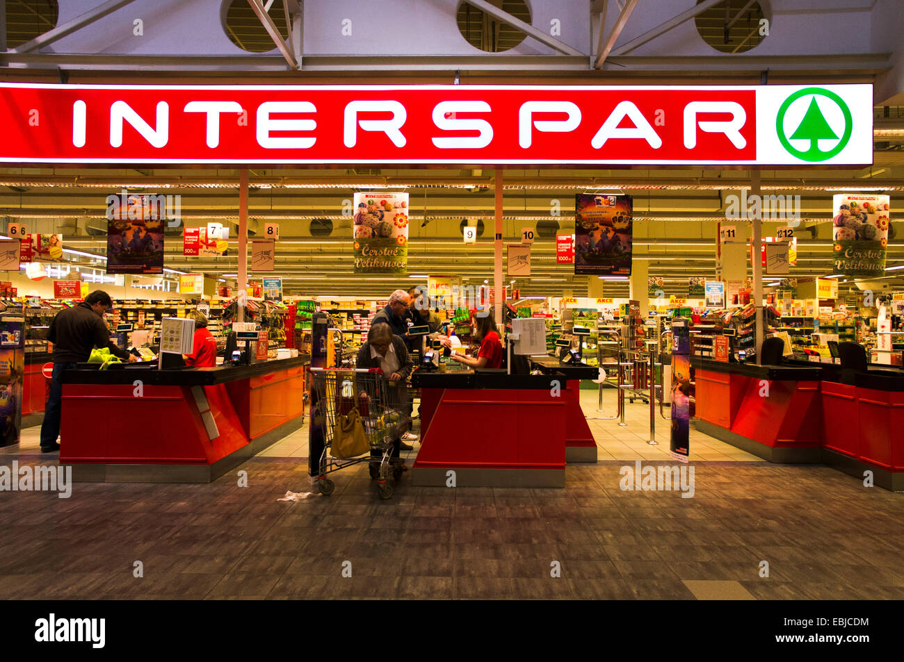 Interspar supermarket, logo, cash Stock Photo - Alamy