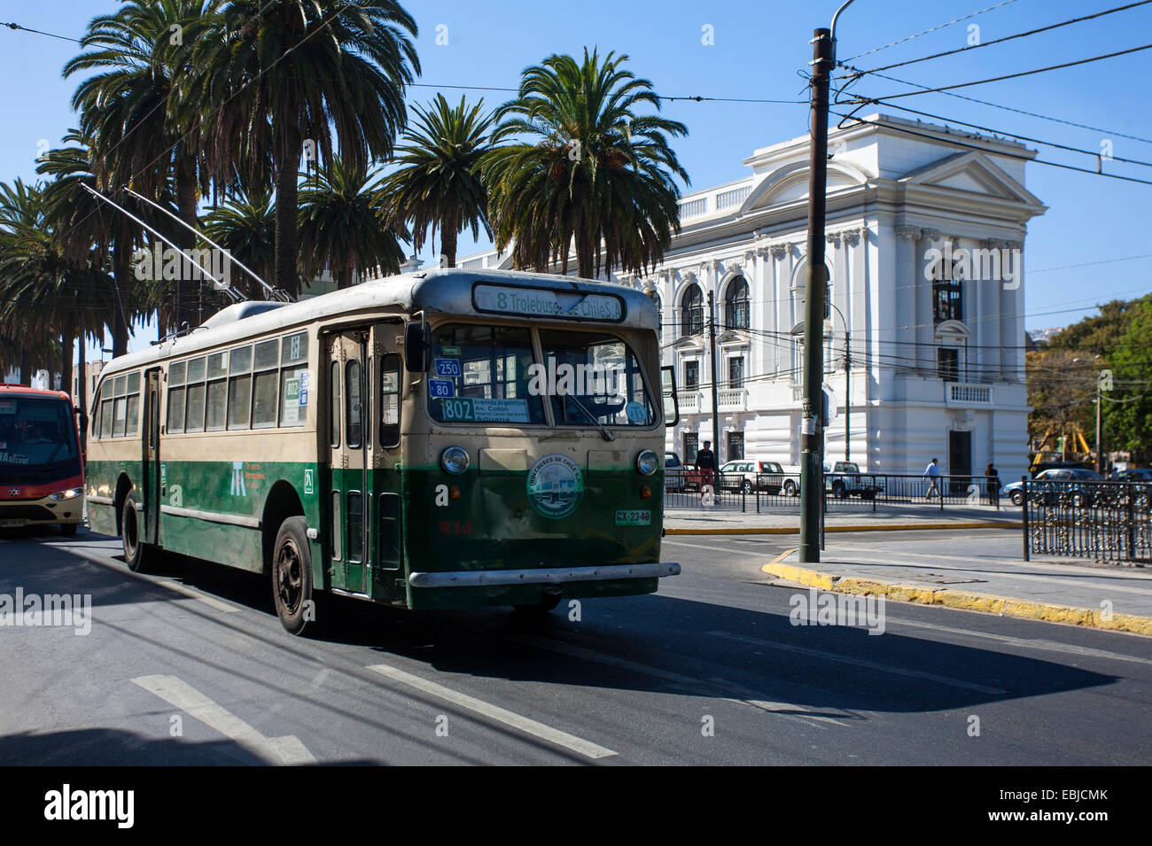 Old trolleybus. Valparaiso. Chile Stock Photo - Alamy