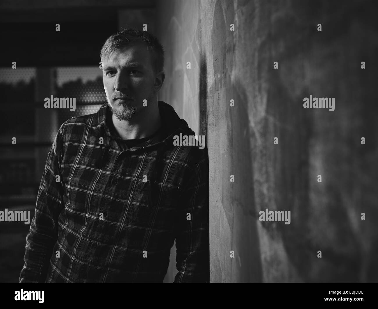 Lean against the wall hi-res stock photography and images - Alamy