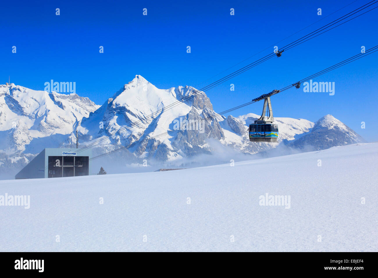 Cable car switzerland winter hi-res stock photography and images - Alamy