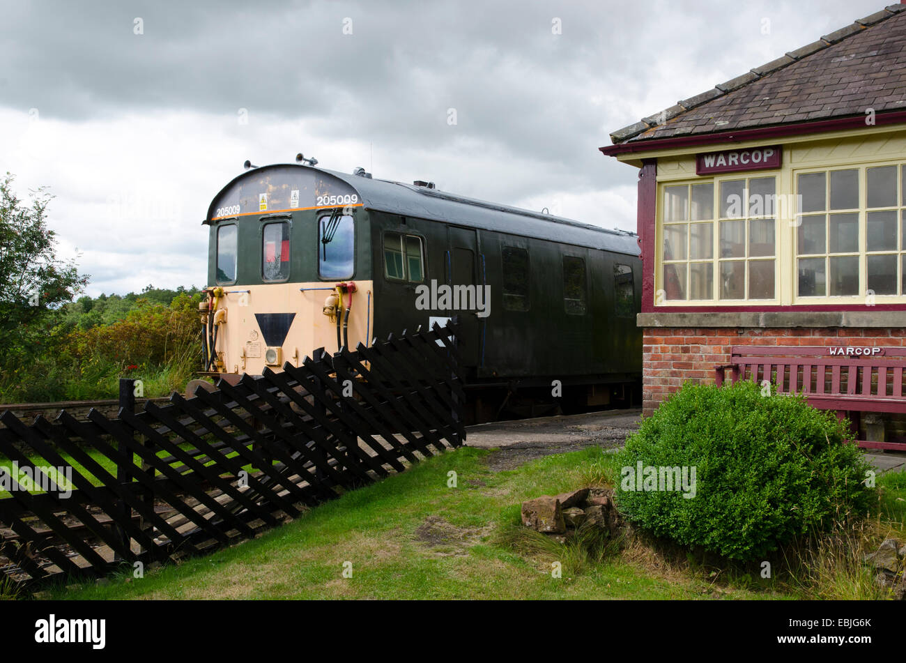 Br class 205 diesel electric hi-res stock photography and images - Alamy