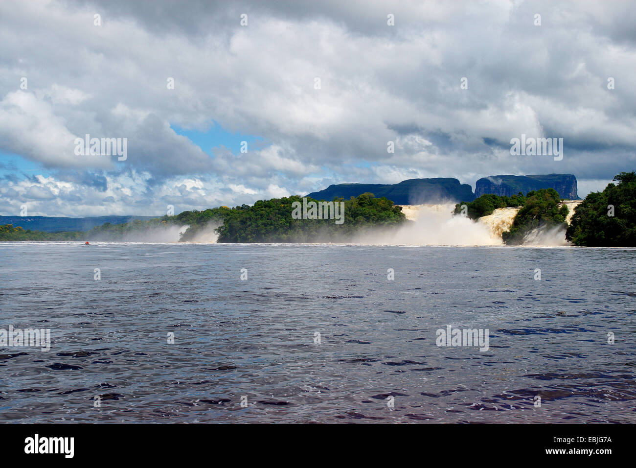 lagoon and waterfall of Canaima, Venezuela, Canaima National Park Stock ...