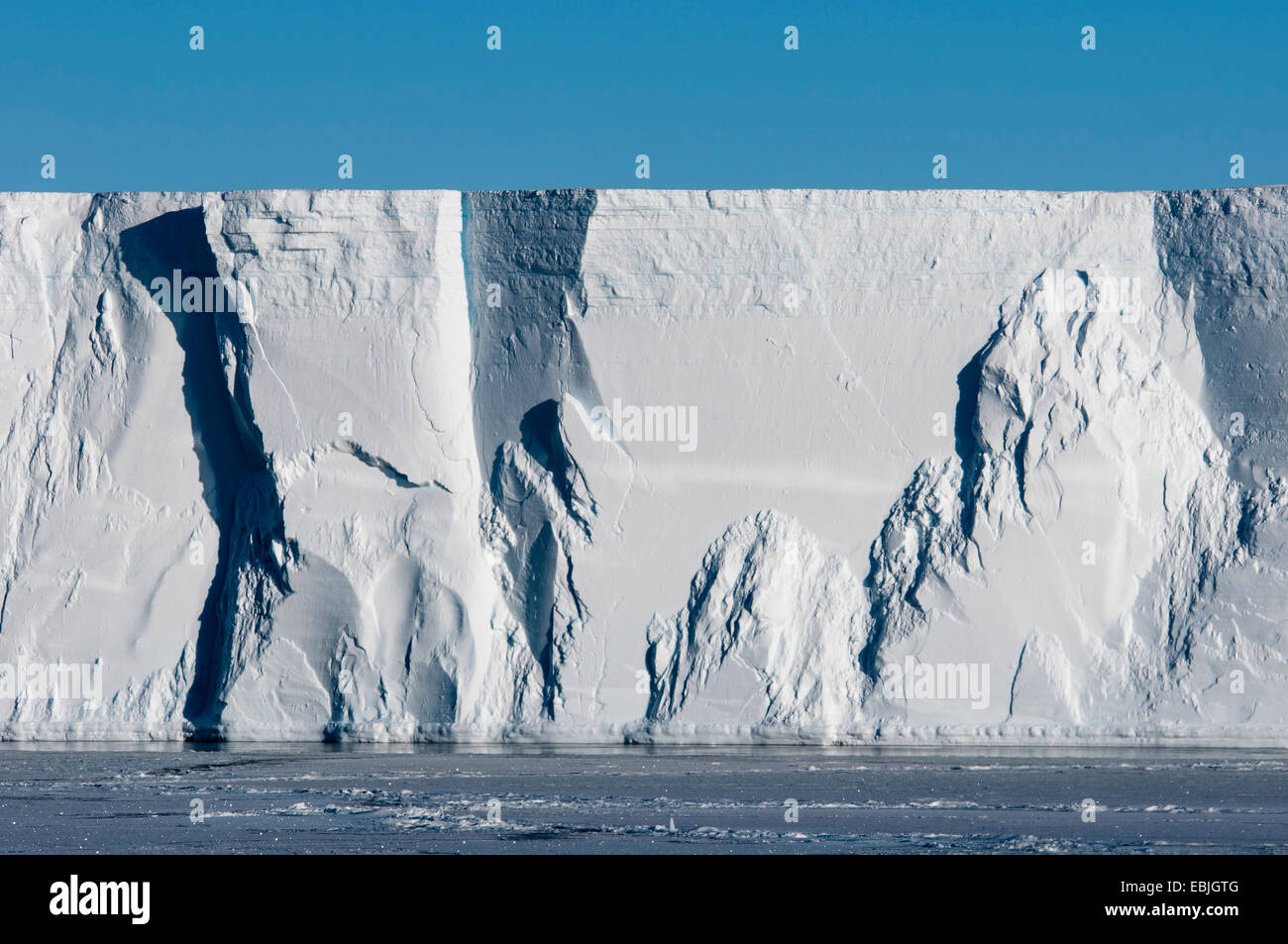 Table icebergs hi-res stock photography and images - Alamy