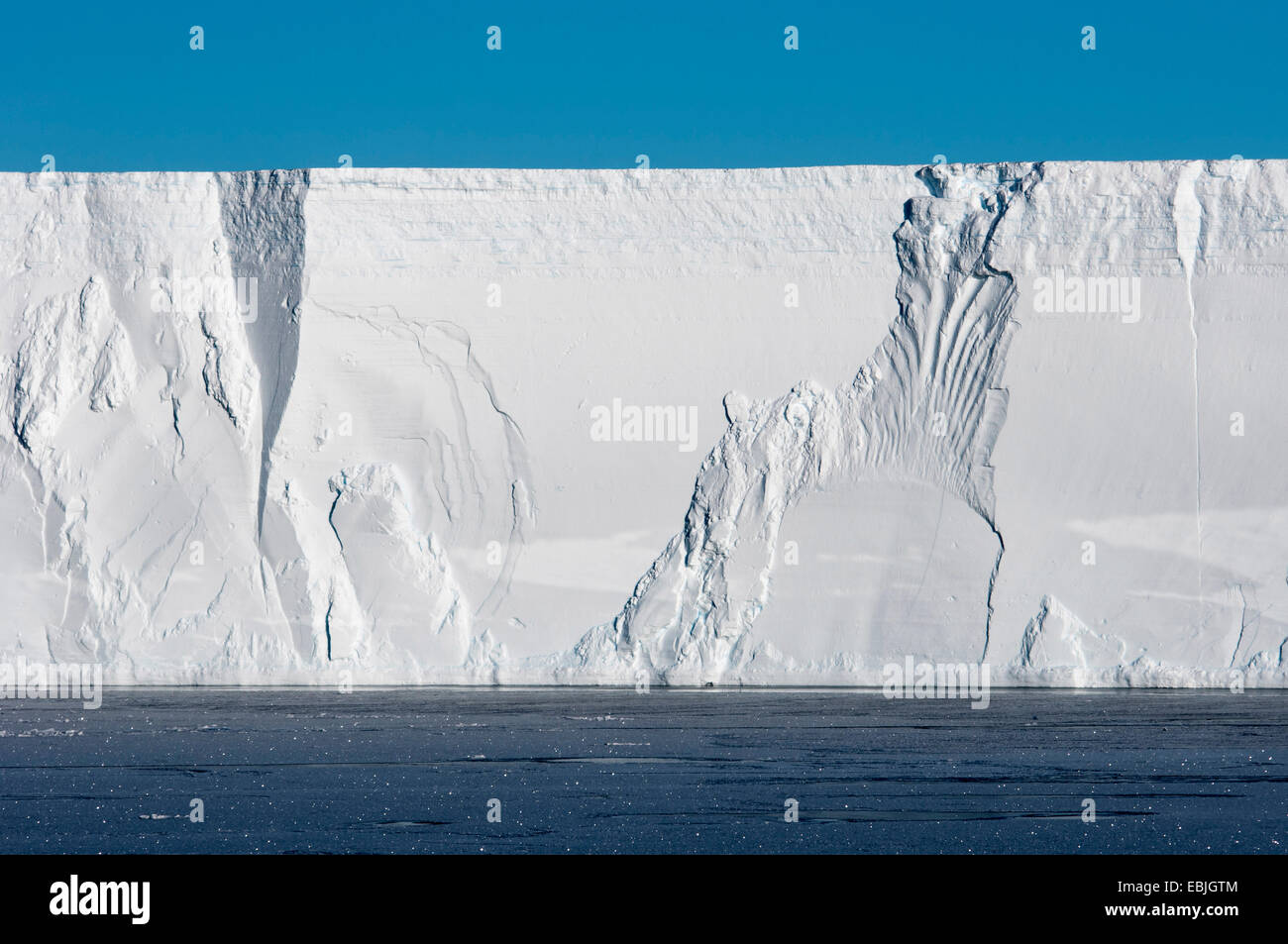 Table icebergs hi-res stock photography and images - Alamy