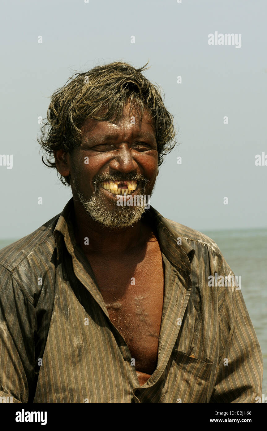 portrait of a smiling fisherman , Sri Lanka Stock Photo - Alamy