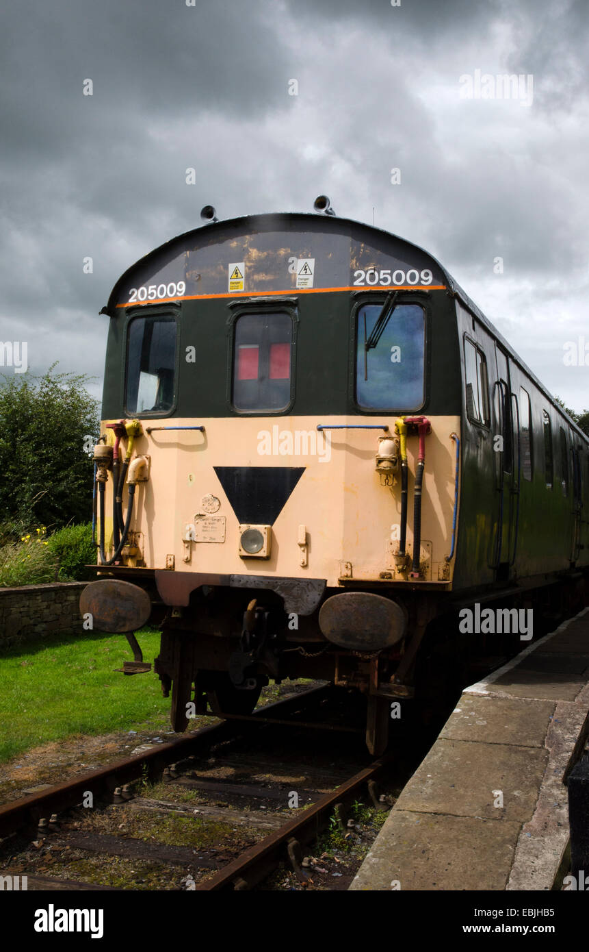 BR class 205 diesel electric multiple unit warcop eden valley railway ...