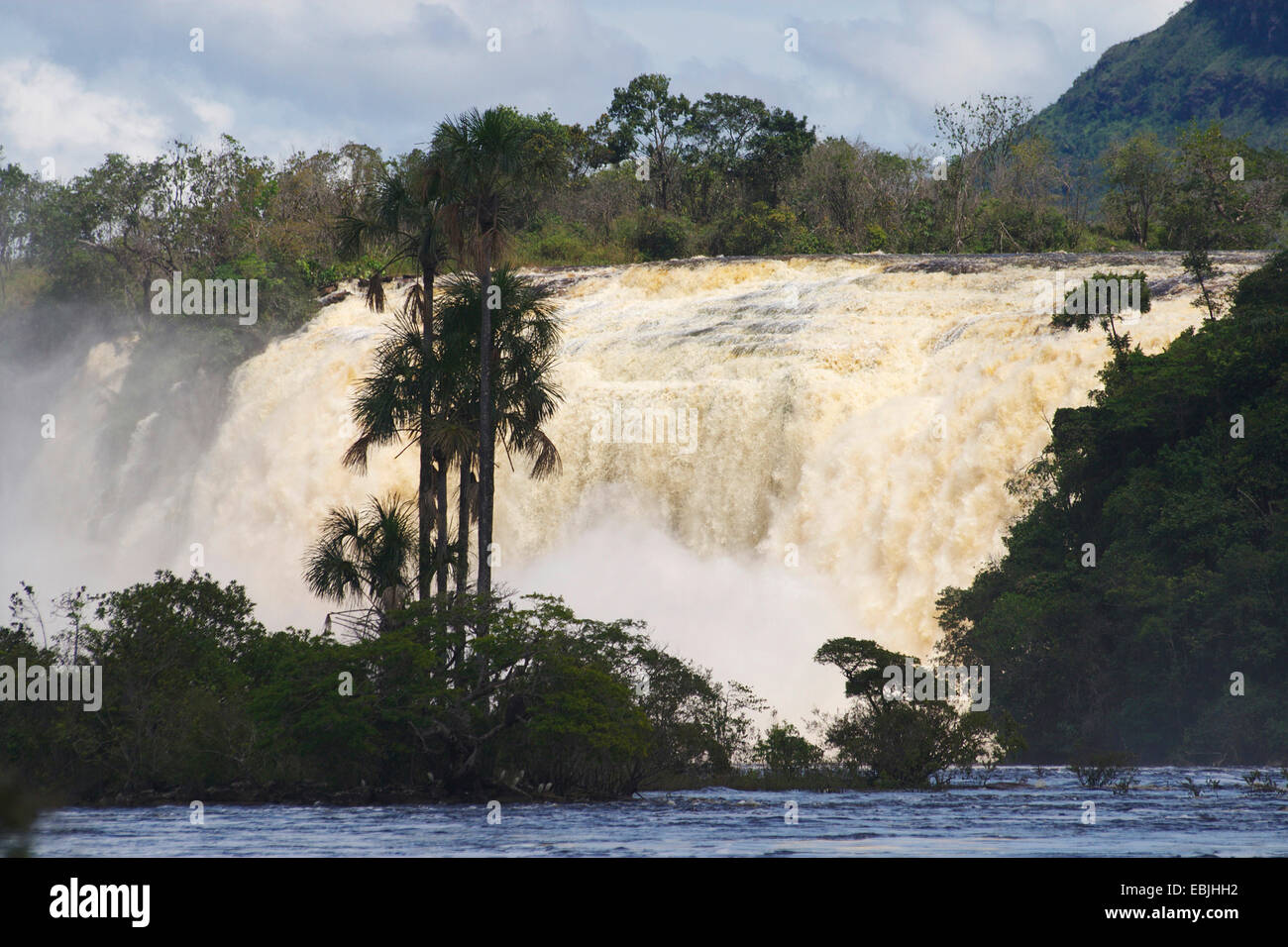 laguna and waterfalls of Canaima , Venezuela, Canaima National Park ...