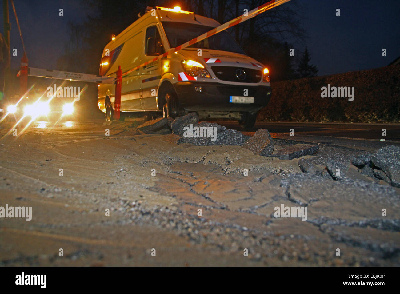 Road blocked hi-res stock photography and images - Alamy