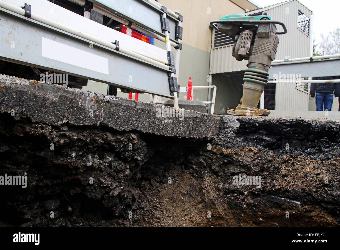 Burst mains water pipe hi-res stock photography and images - Alamy