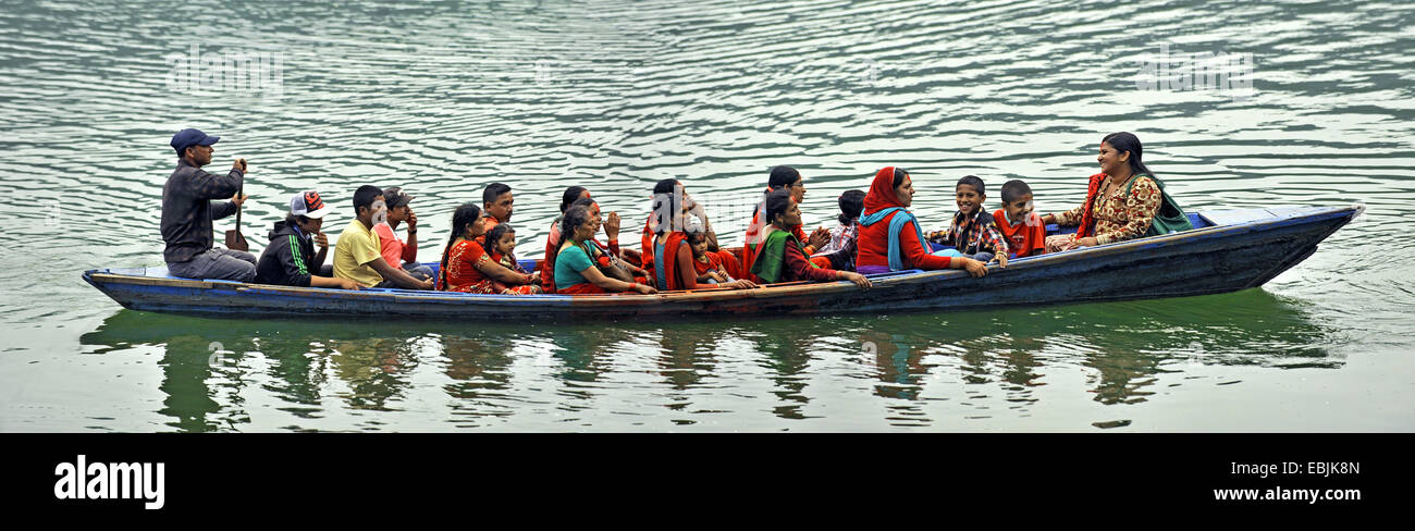 Rowboat people hi-res stock photography and images - Alamy