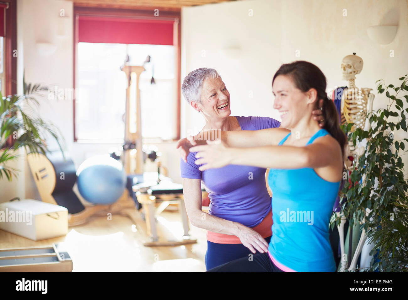 Female tutor and woman student hi-res stock photography and images - Alamy
