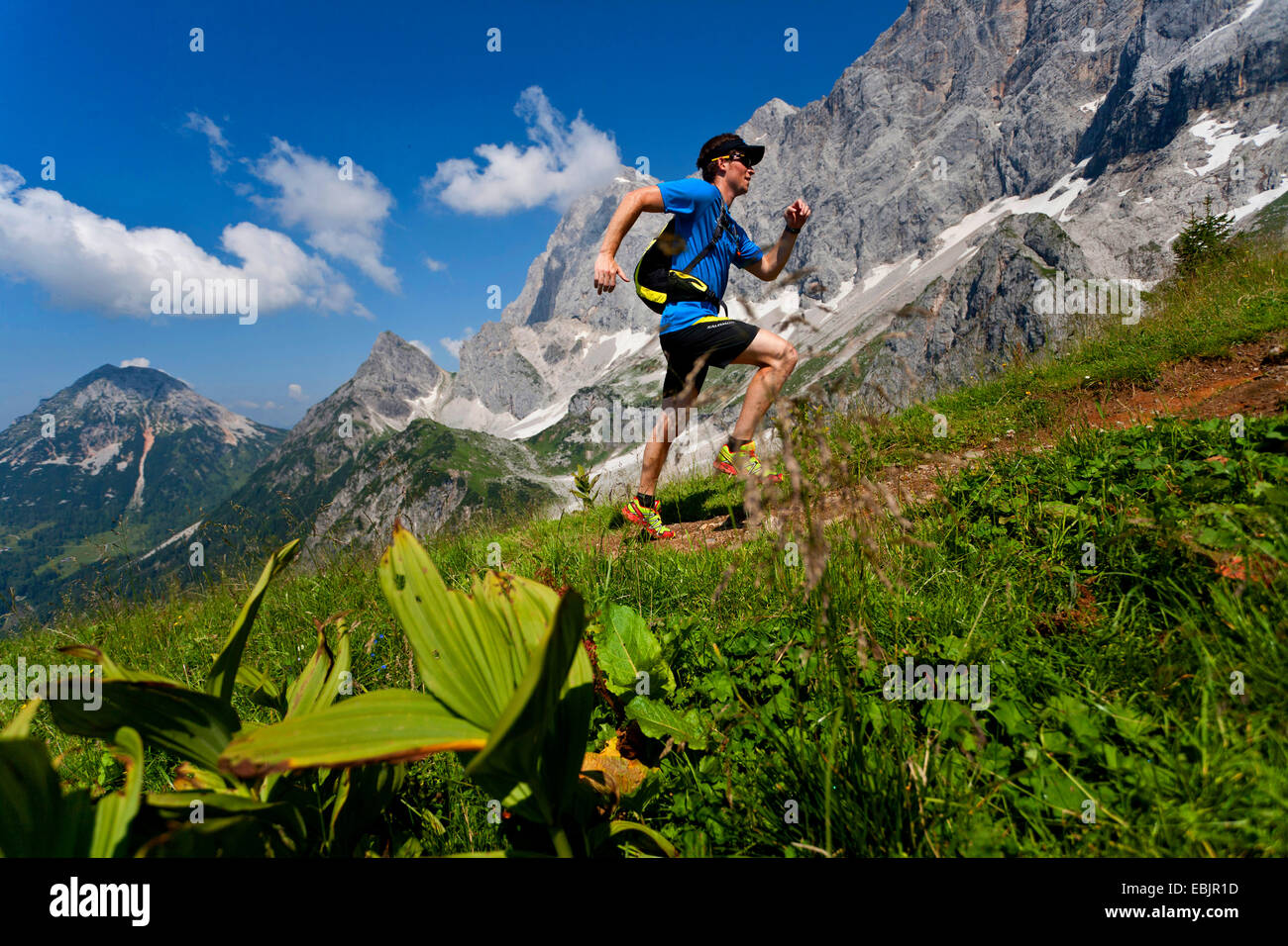 Man running mountains High Resolution Stock Photography and Images - Alamy