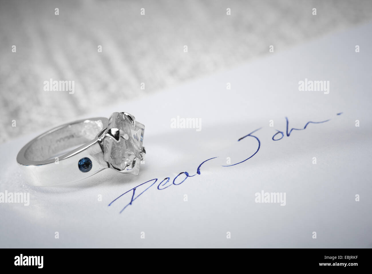 Engagement ring hi-res stock photography and images - Alamy