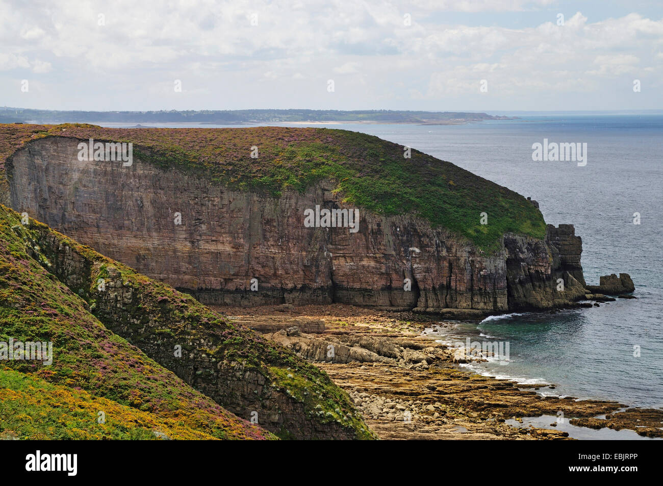 Brittany france coast line hi-res stock photography and images - Alamy