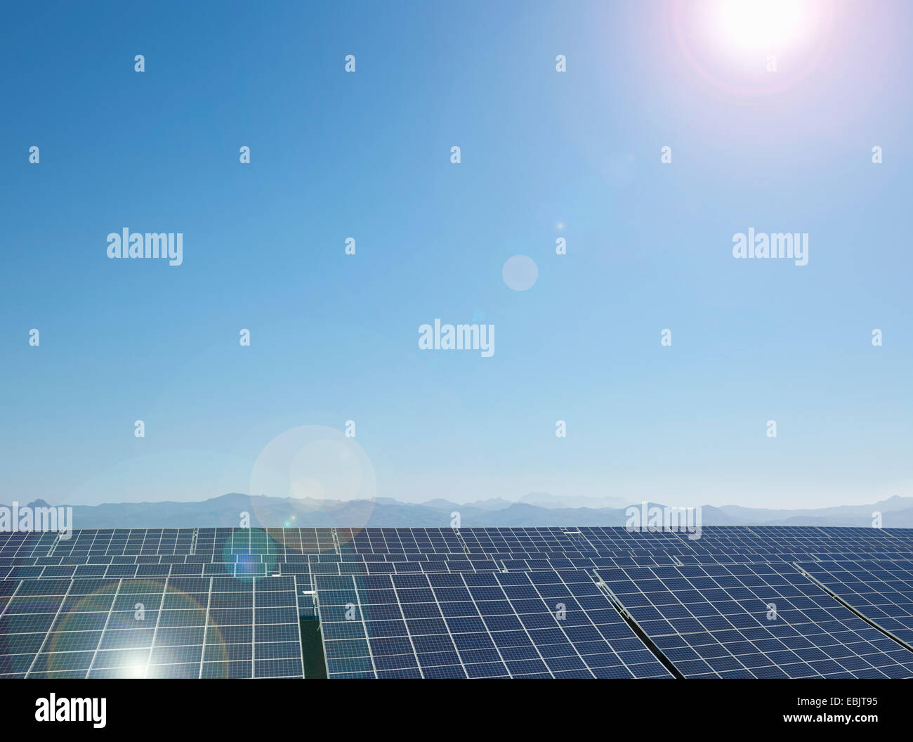 Solar farm hi-res stock photography and images - Alamy