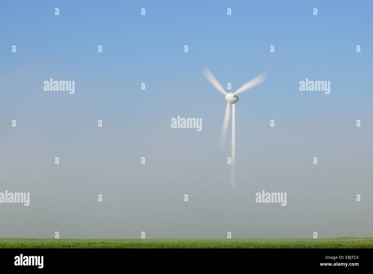 Mist movements hi-res stock photography and images - Alamy