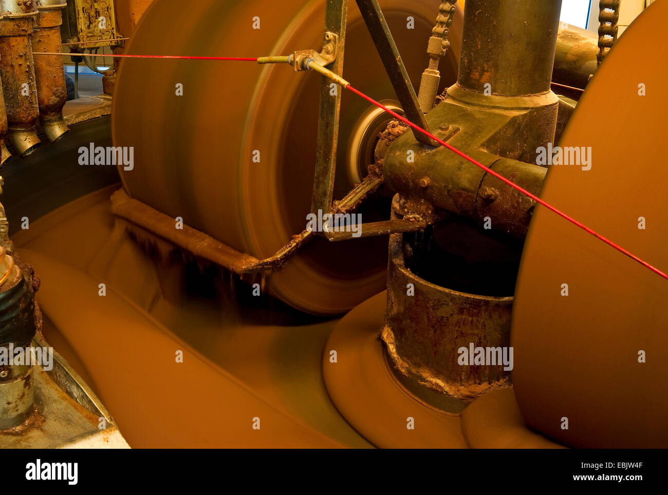 Cocoa grinding machine hi-res stock photography and images - Alamy