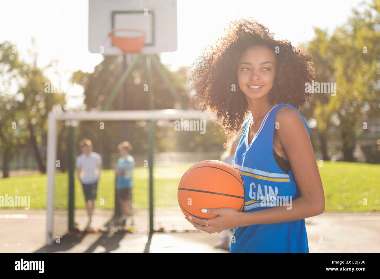 Female teenage basketball player hi-res stock photography and images ...