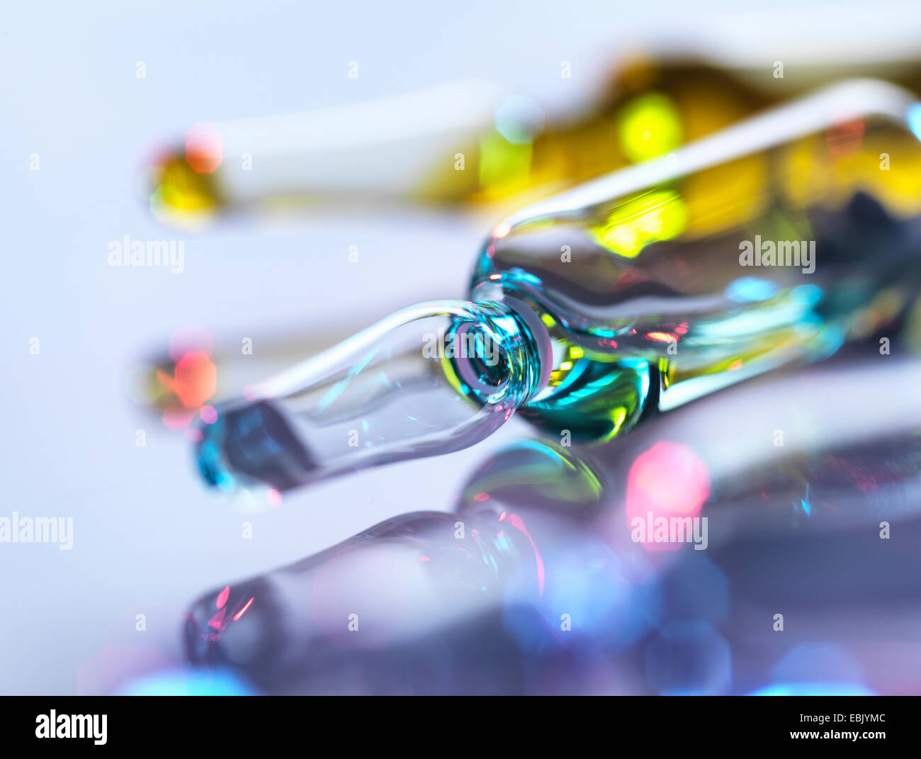 Ampoules Stock Photos & Ampoules Stock Images - Alamy