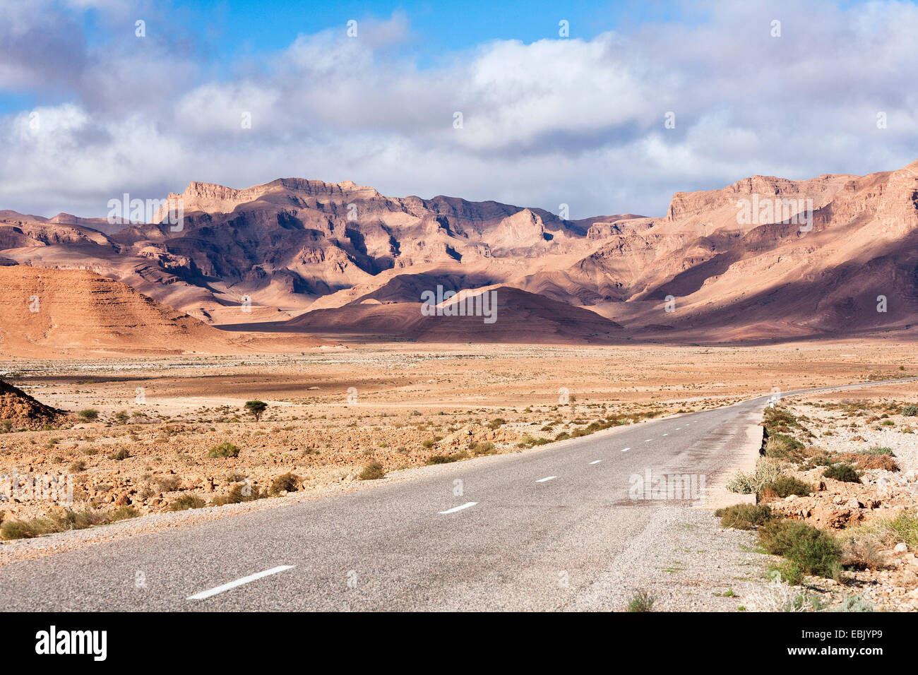 Mountain ranges of morocco hi-res stock photography and images - Alamy